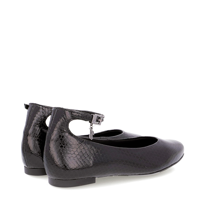 Flat – Equiz Group